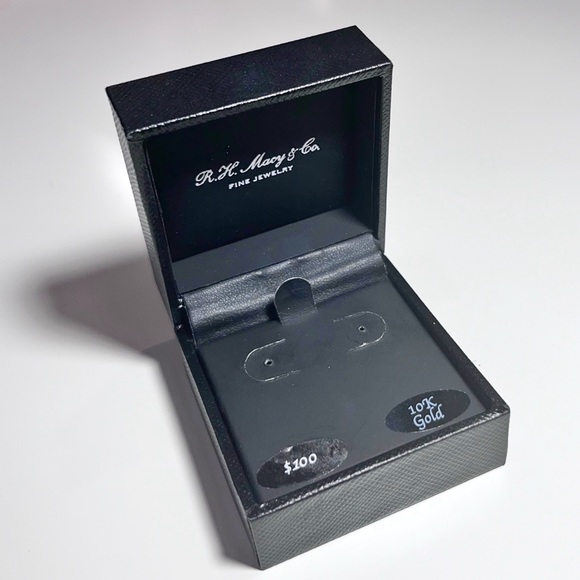 R.H. Macy & Co. | Jewelry | Rh Macy Co Fine Jewelry Box Storage Box ...